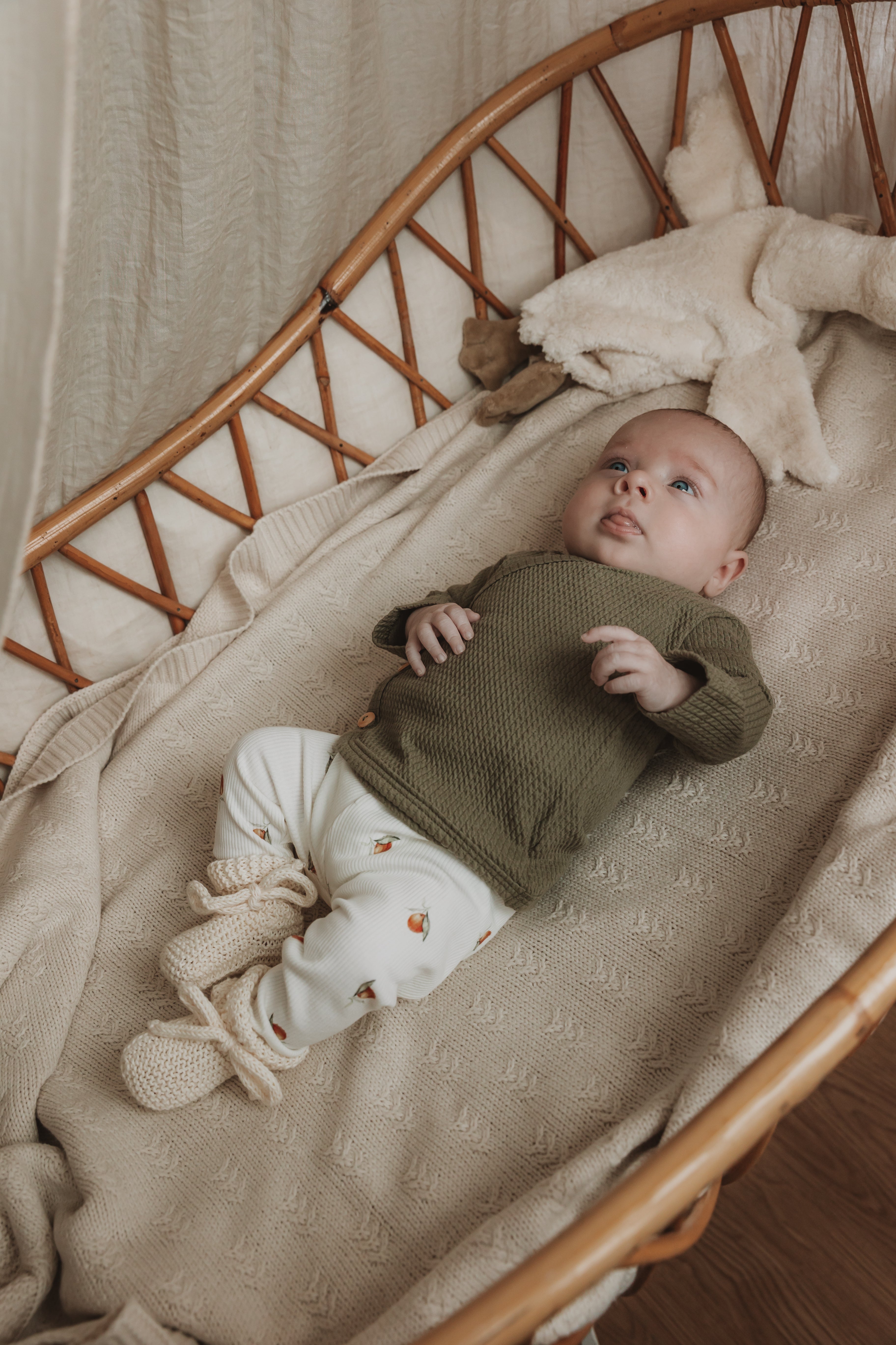 Overslagshirtje mini cable olijfgroen – Nouvelle Vie Baby